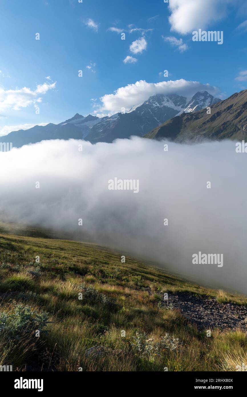 Beautiful morning mountain landscape hi-res stock photography and ...