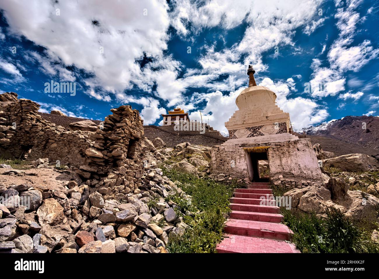 The old Padum Khar Palace, Padum, Zanskar, Ladakh, India Stock Photo ...