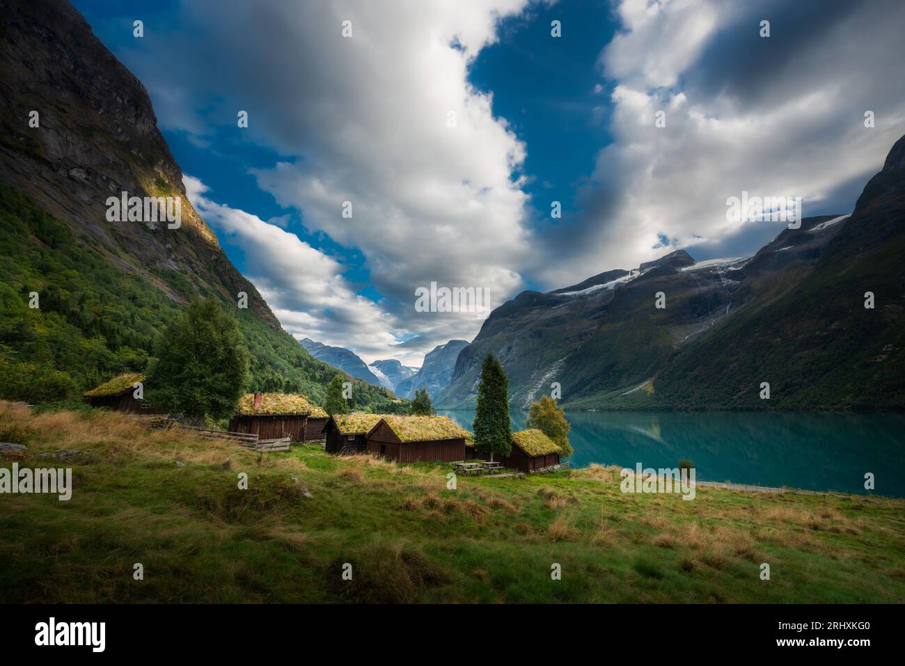 Breng seter Traditional Norwegian Farm Houses along Lake Lovatnet Stock ...