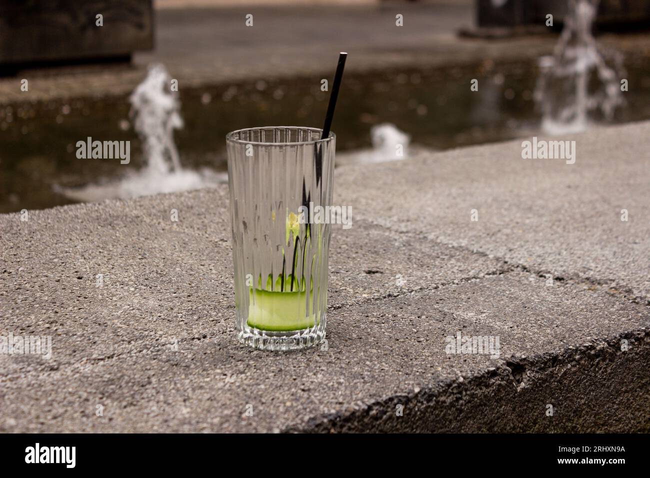 City drink party hi-res stock photography and images - Alamy