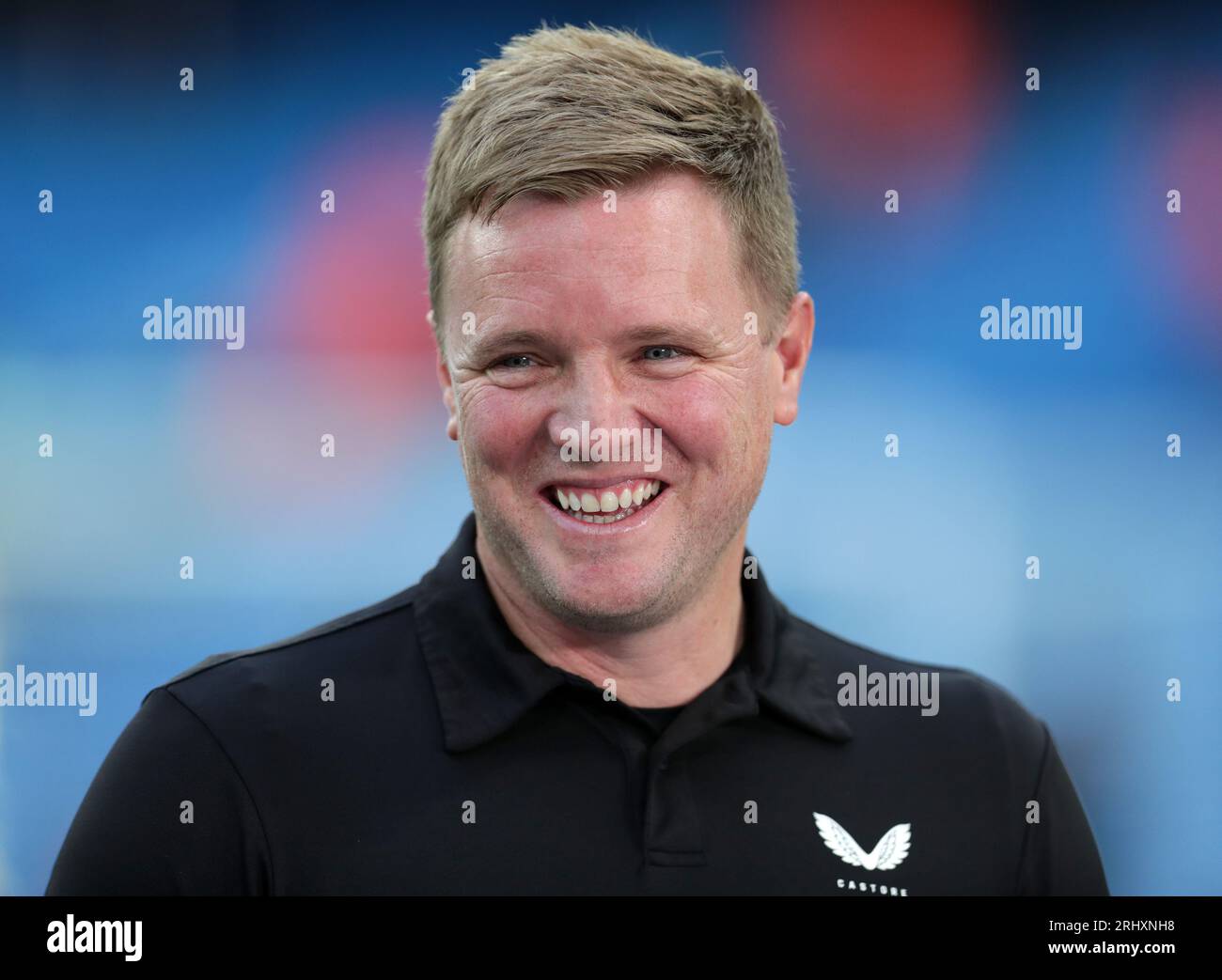 Pitchside interview hi-res stock photography and images - Alamy