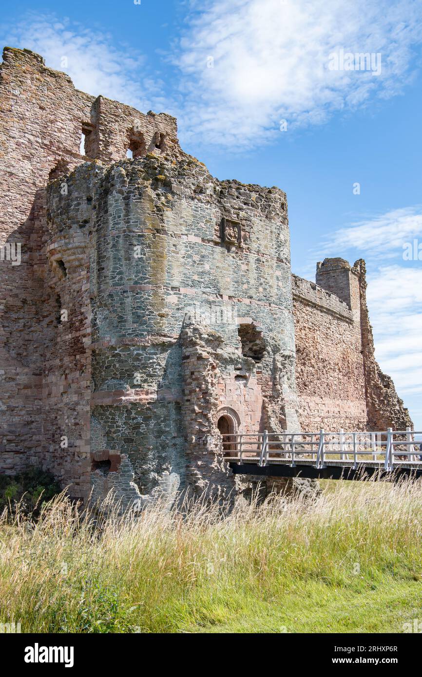 The remains of the main entrance to Tantallon Castle, North Berwick ...
