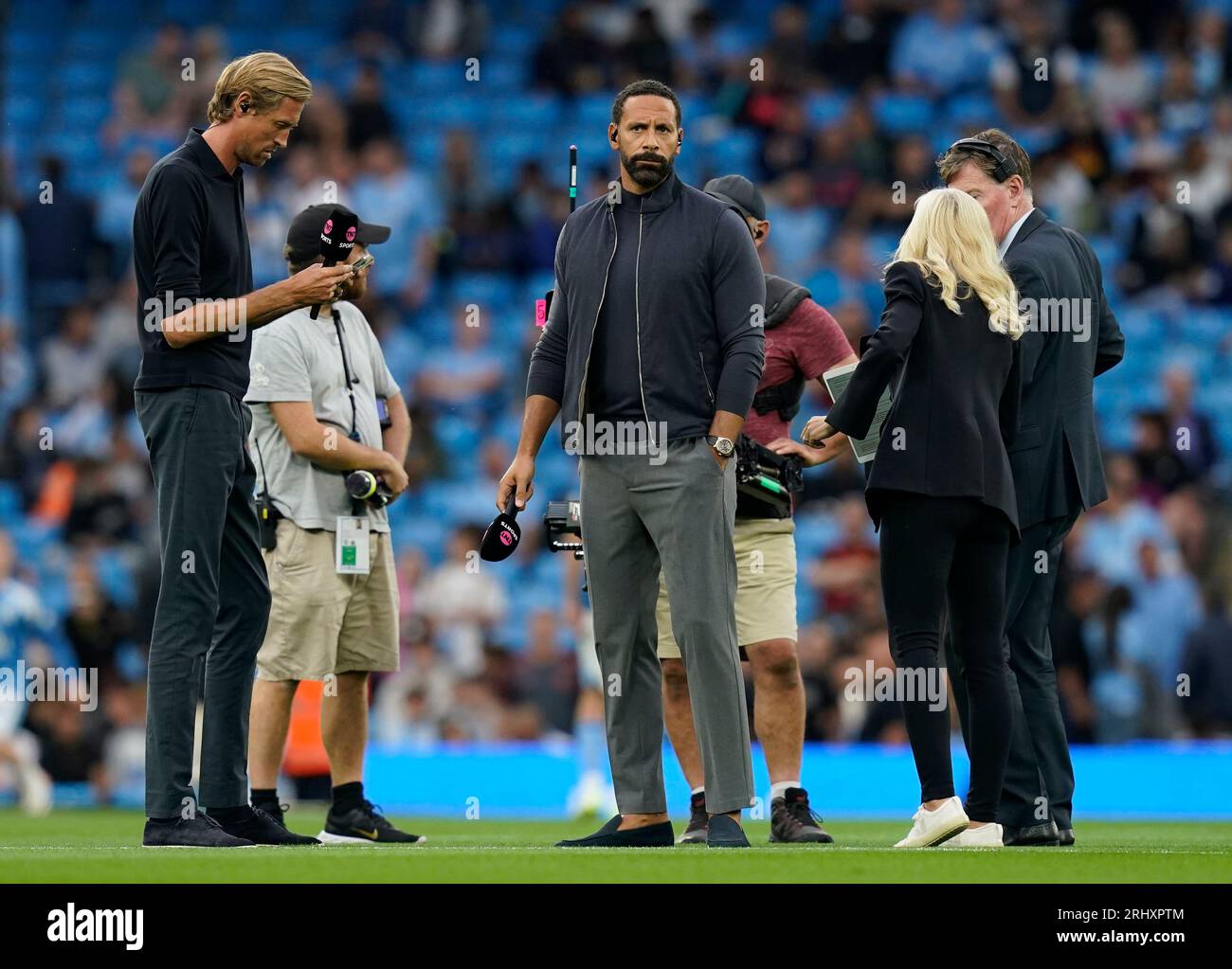 Peter crouch soccer pundit hi-res stock photography and images - Alamy