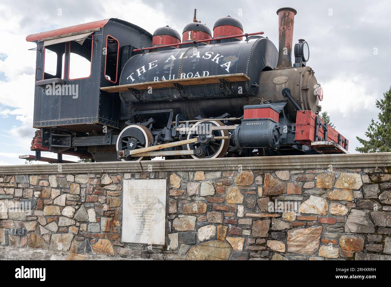 Anchorage Kiwanis Club Moose Gooser Steam Locomotive with the depot ...