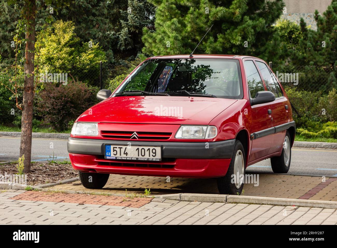 Citroen saxo hi-res stock photography and images - Alamy
