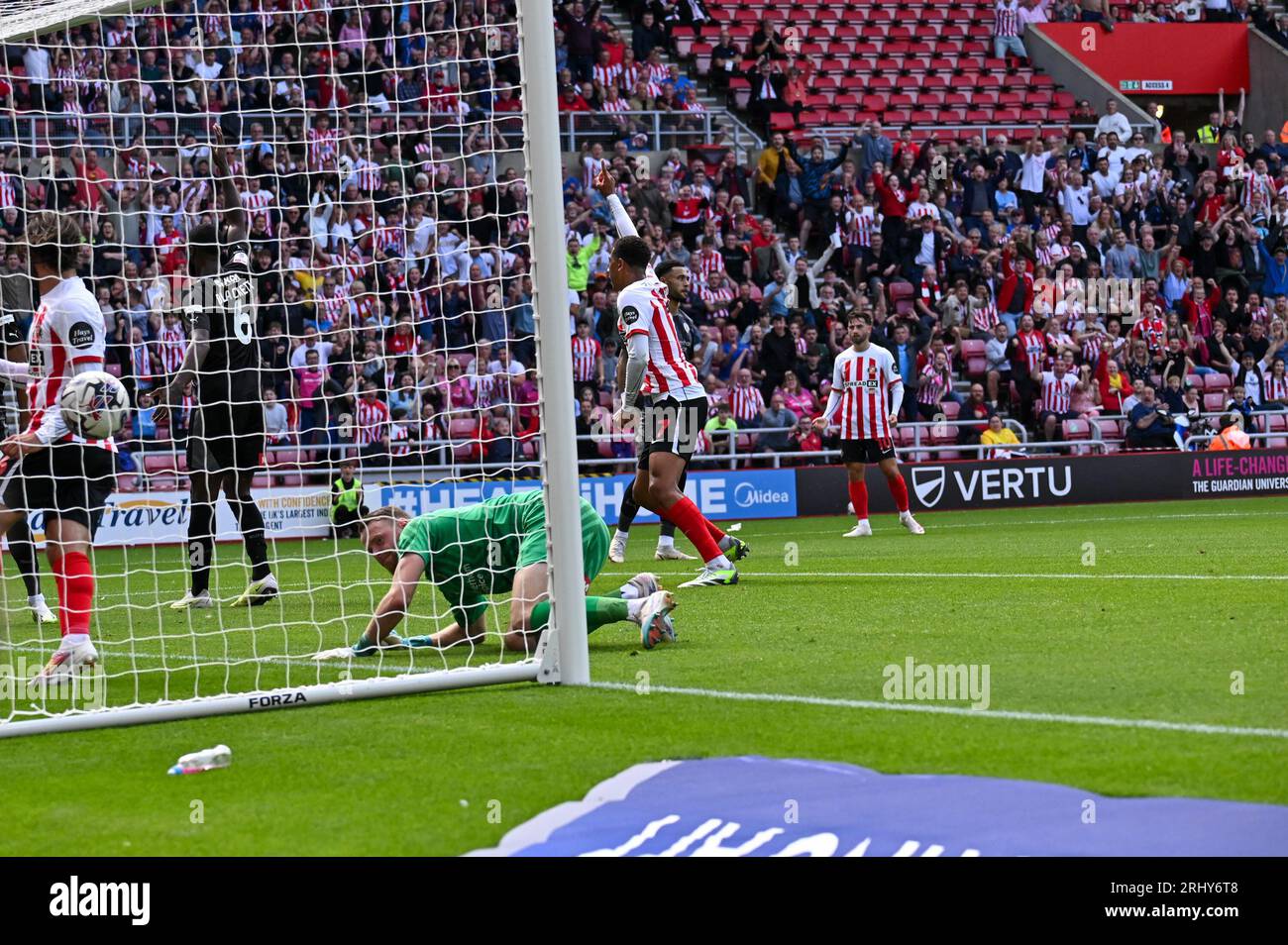 Jobe Bellingham scores Sunderland AFC's equaliser against Rotherham ...