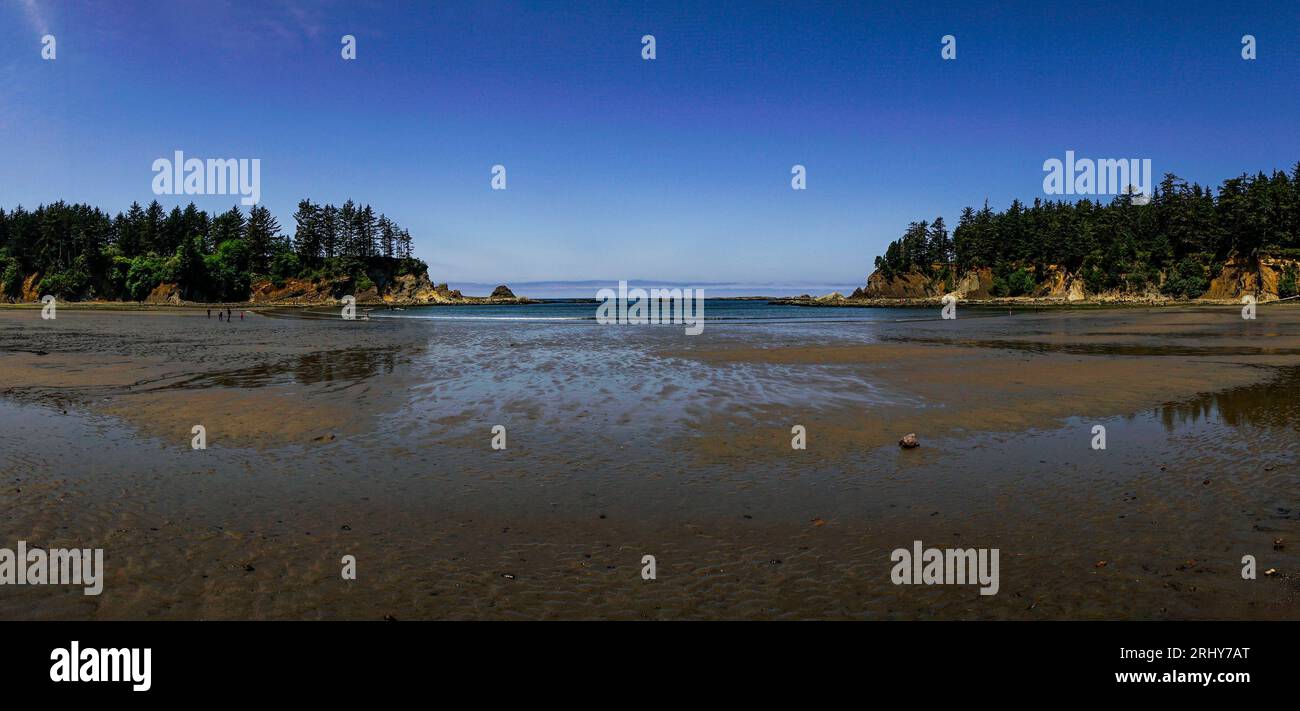 Panoramic image of Oregon's Sunset Bay State Park at low tide Stock ...