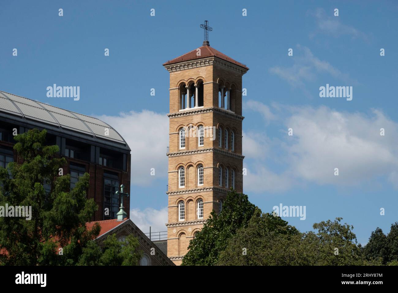 Judson Memorial Church is Located on Washington's where south in ...