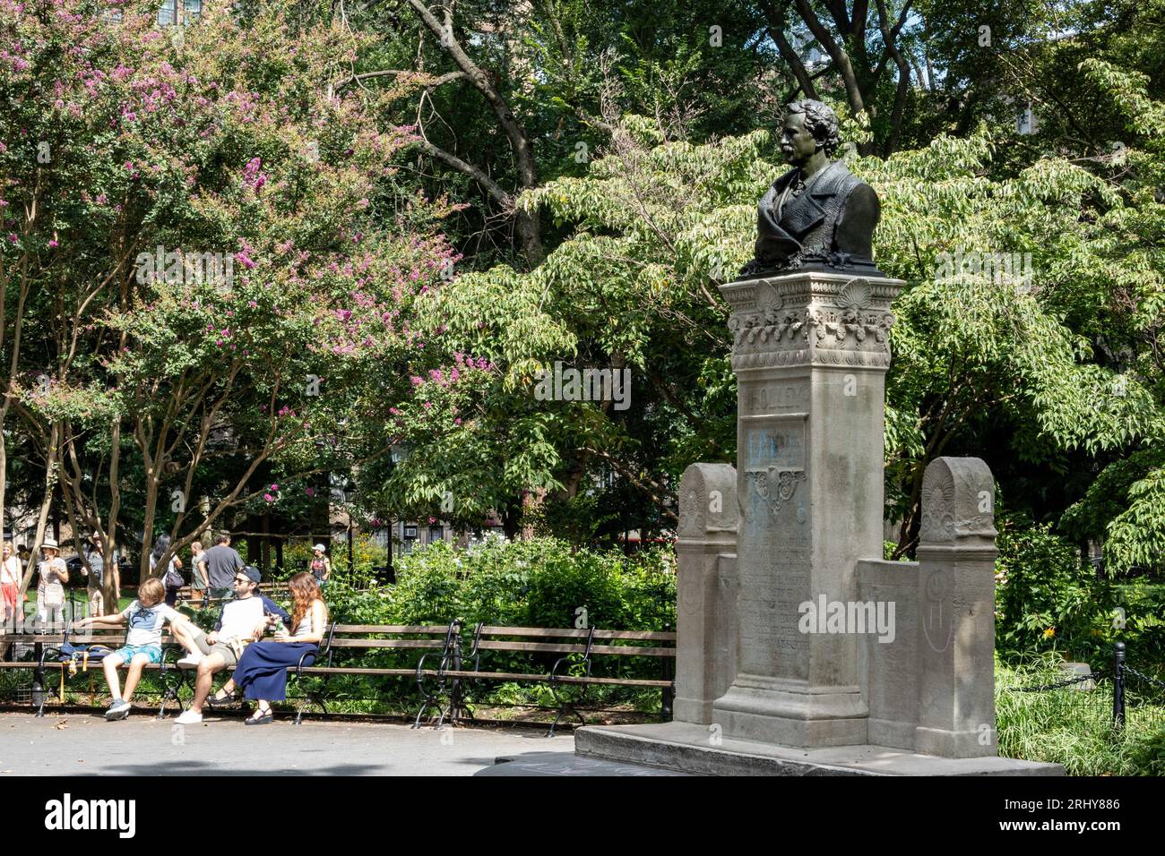 Escape monument hi-res stock photography and images - Alamy