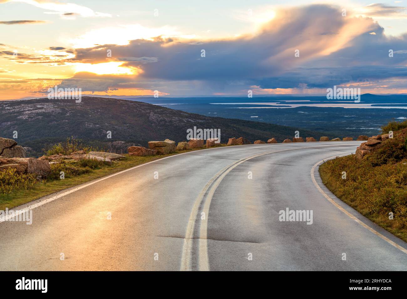 Sunset Coastal Highway - An Autumn sunset view of winding Cadillac ...