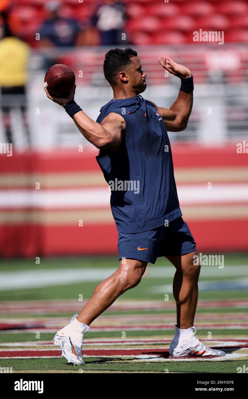 Denver Broncos quarterback Russell Wilson (3) warms up during an NFL ...