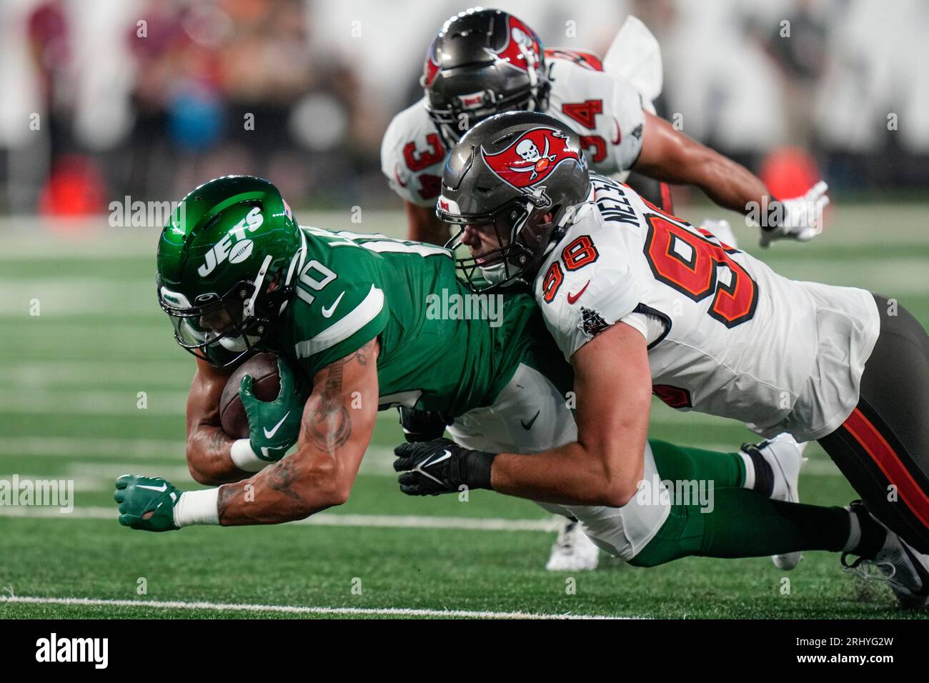 Tampa Bay Buccaneers linebacker Anthony Nelson (98) tackles New York ...