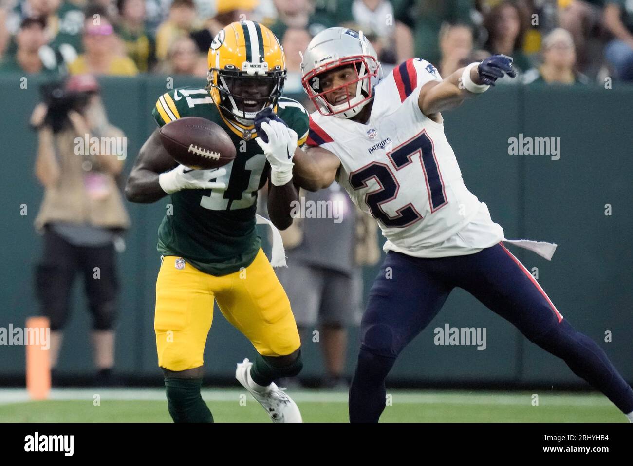 New England Patriots cornerback Myles Bryant (27) breaks up a pass ...