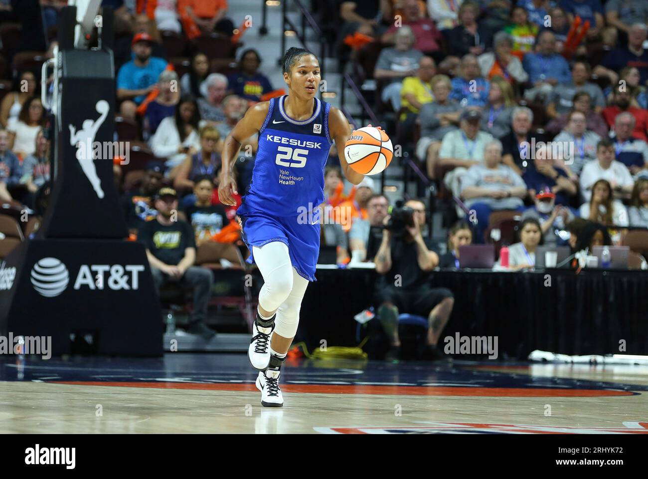 UNCASVILLE, CT - AUGUST 18: Connecticut Sun forward Alyssa Thomas (25 ...