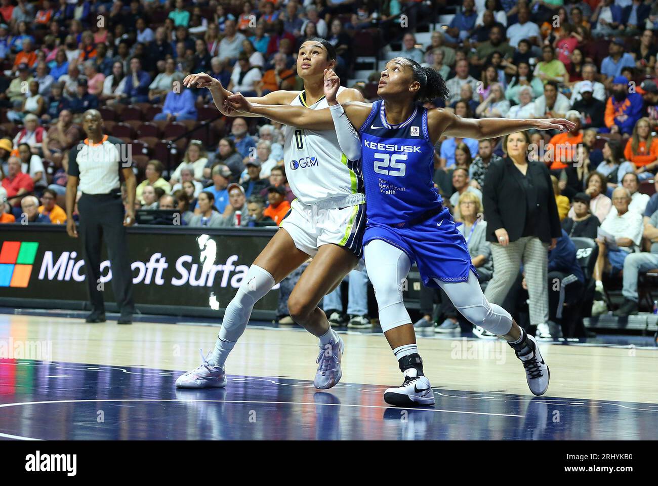 UNCASVILLE, CT - AUGUST 18: Dallas Wings forward Satou Sabally (0) and ...