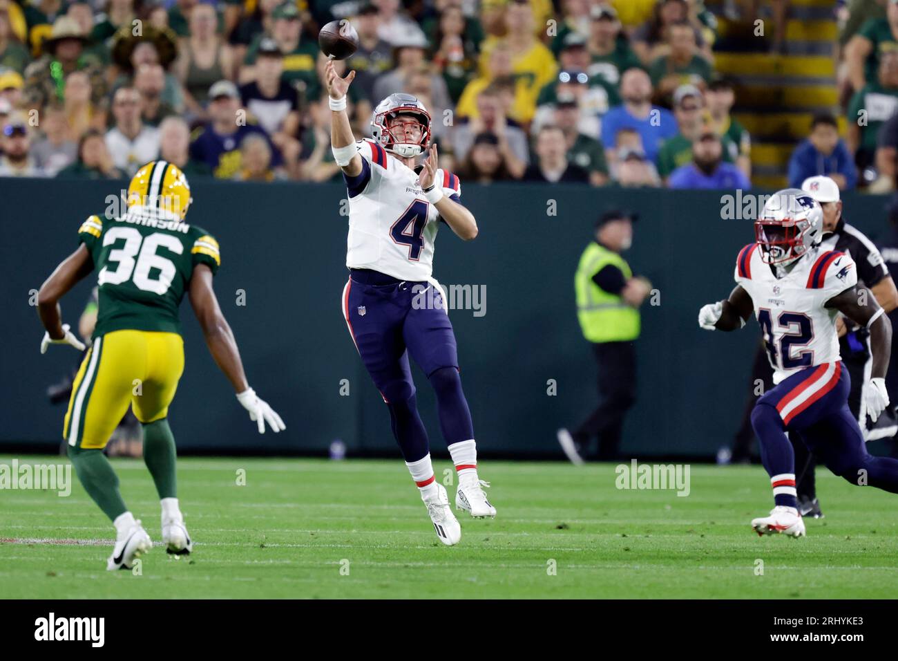 New England Patriots quarterback Bailey Zappe (4) against Green Bay ...