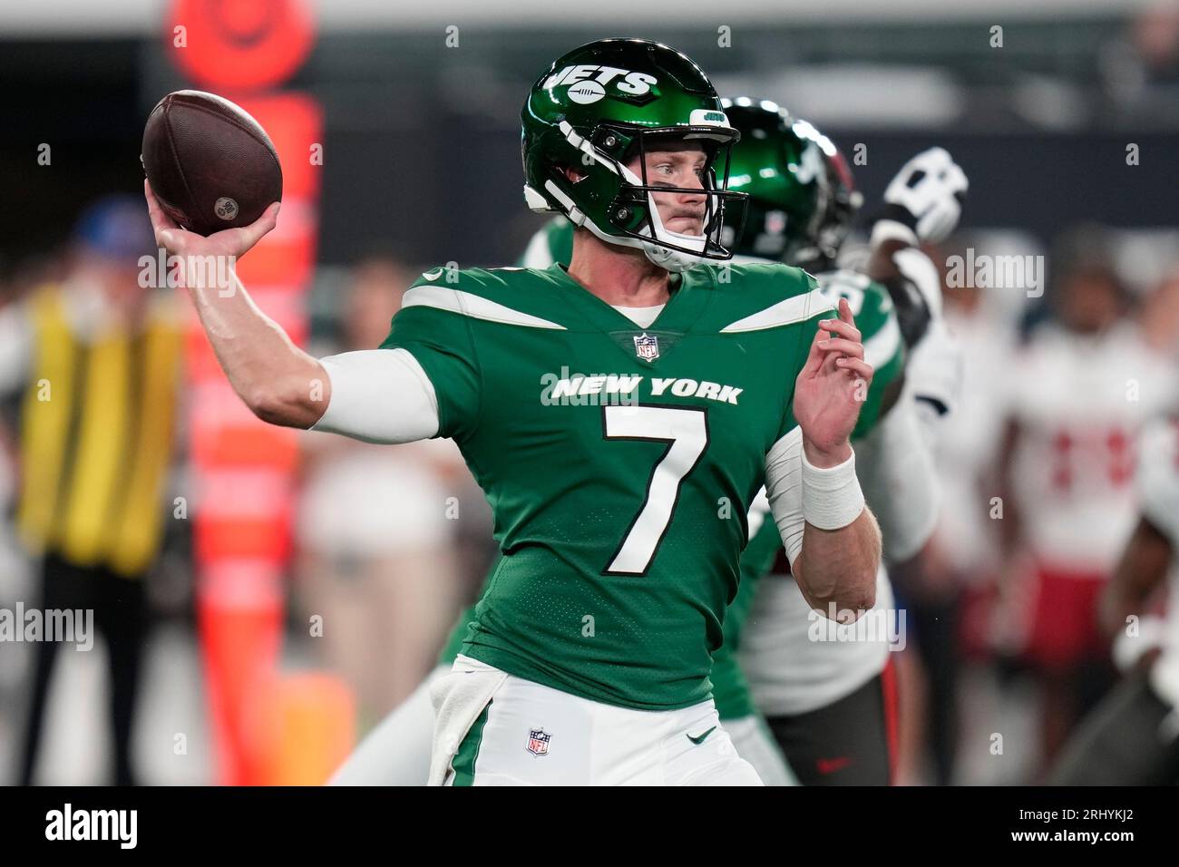 New York Jets quarterback Tim Boyle (7) throws a pass during the second ...
