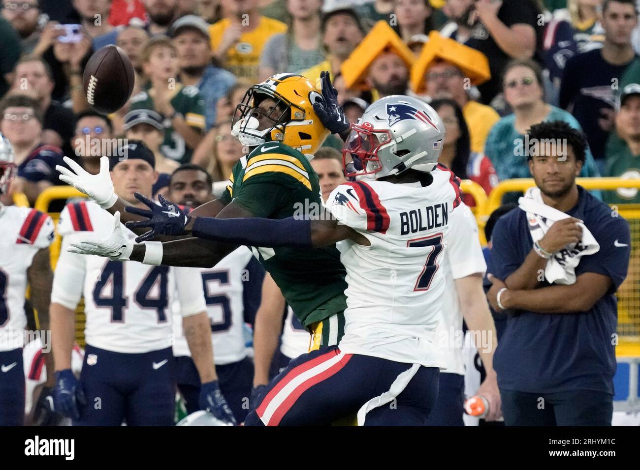 Green Bay Packers wide receiver Romeo Doubs (87) catches a pass against ...
