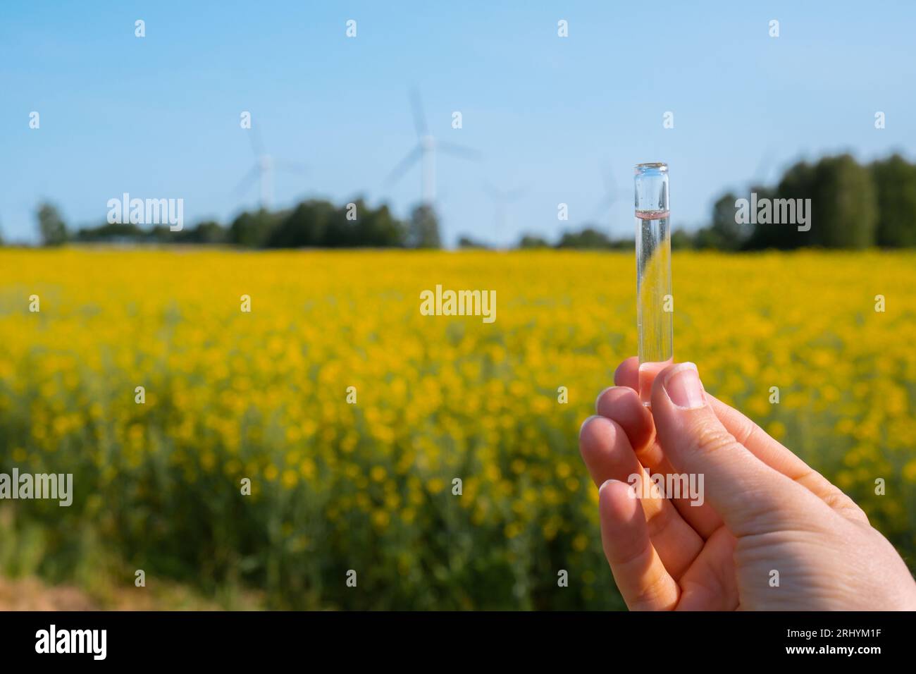 Ph soil test farm hi-res stock photography and images - Alamy