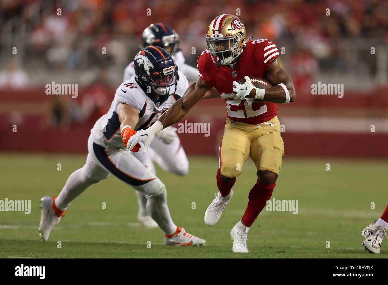 San Francisco 49ers running back Jeremy McNichols (22) runs against ...