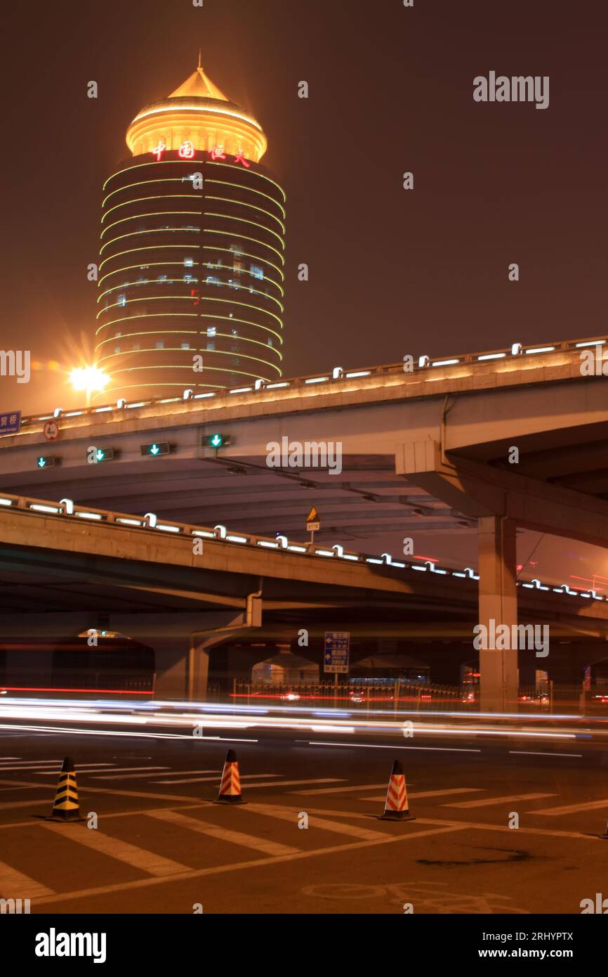 Night city traffic overpass viaduct hi-res stock photography and images ...