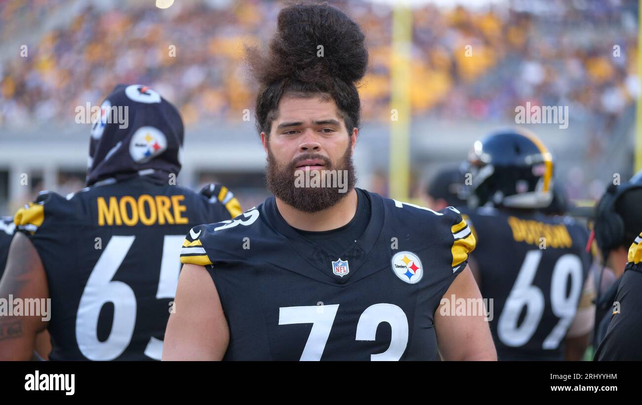 Isaac seumalo steelers hi-res stock photography and images - Alamy