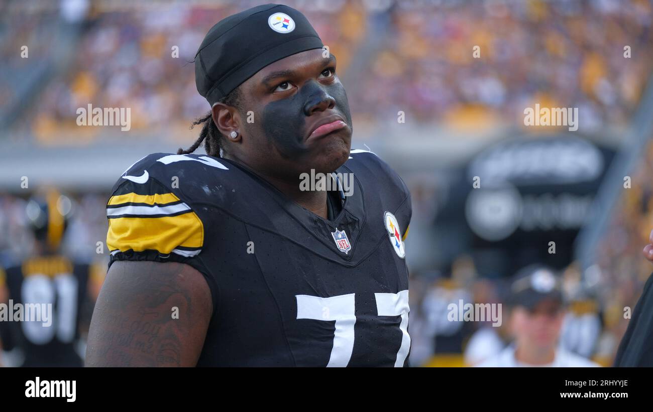 Pittsburgh, PA, USA. 19th Aug, 2023. Broderick Jones #77 during the ...