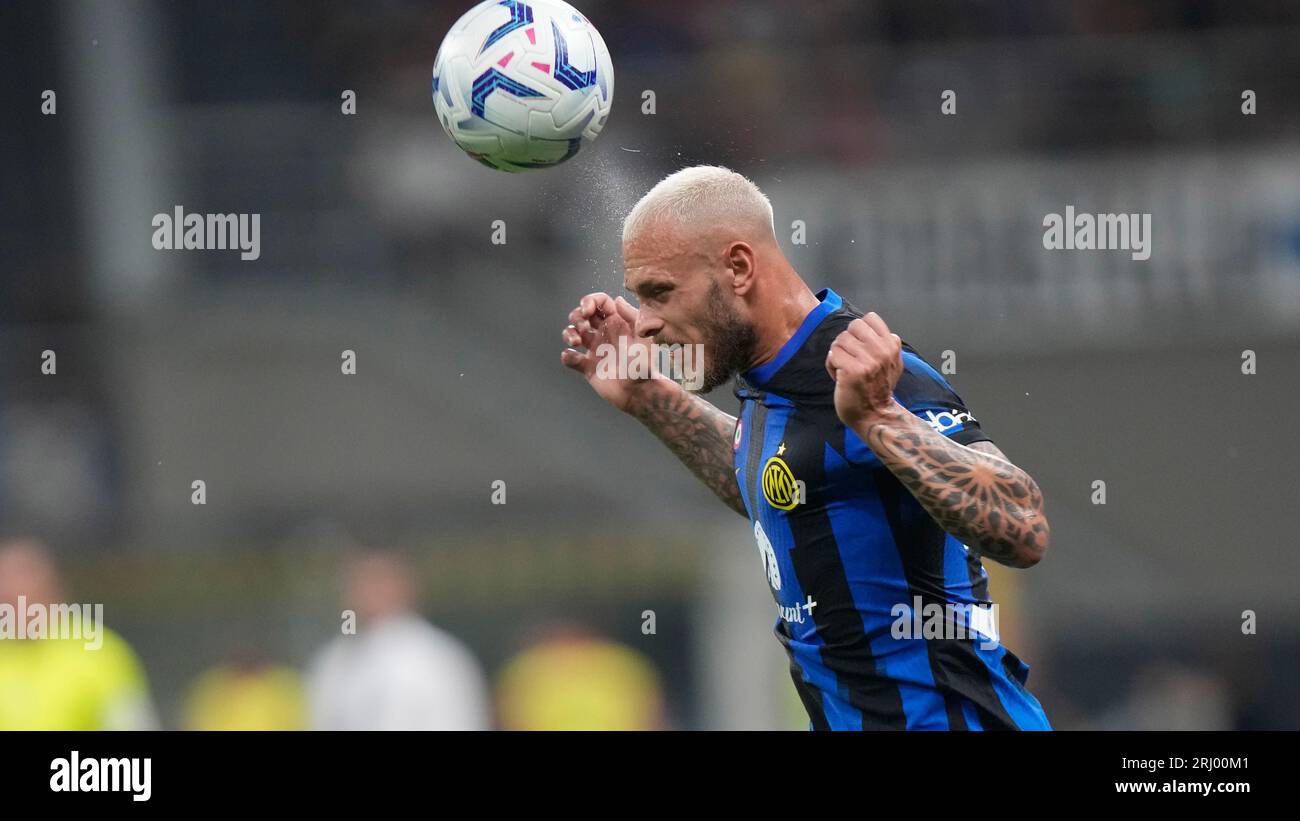 Inter Milan's Federico Dimarco controls the ball during a Serie A ...
