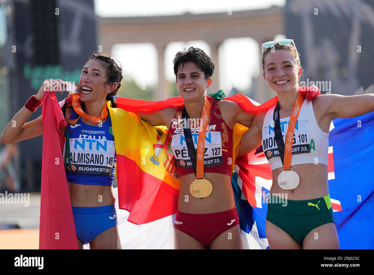 Gold medalist María Perez, of Spain, center, silver medalist Jemima ...