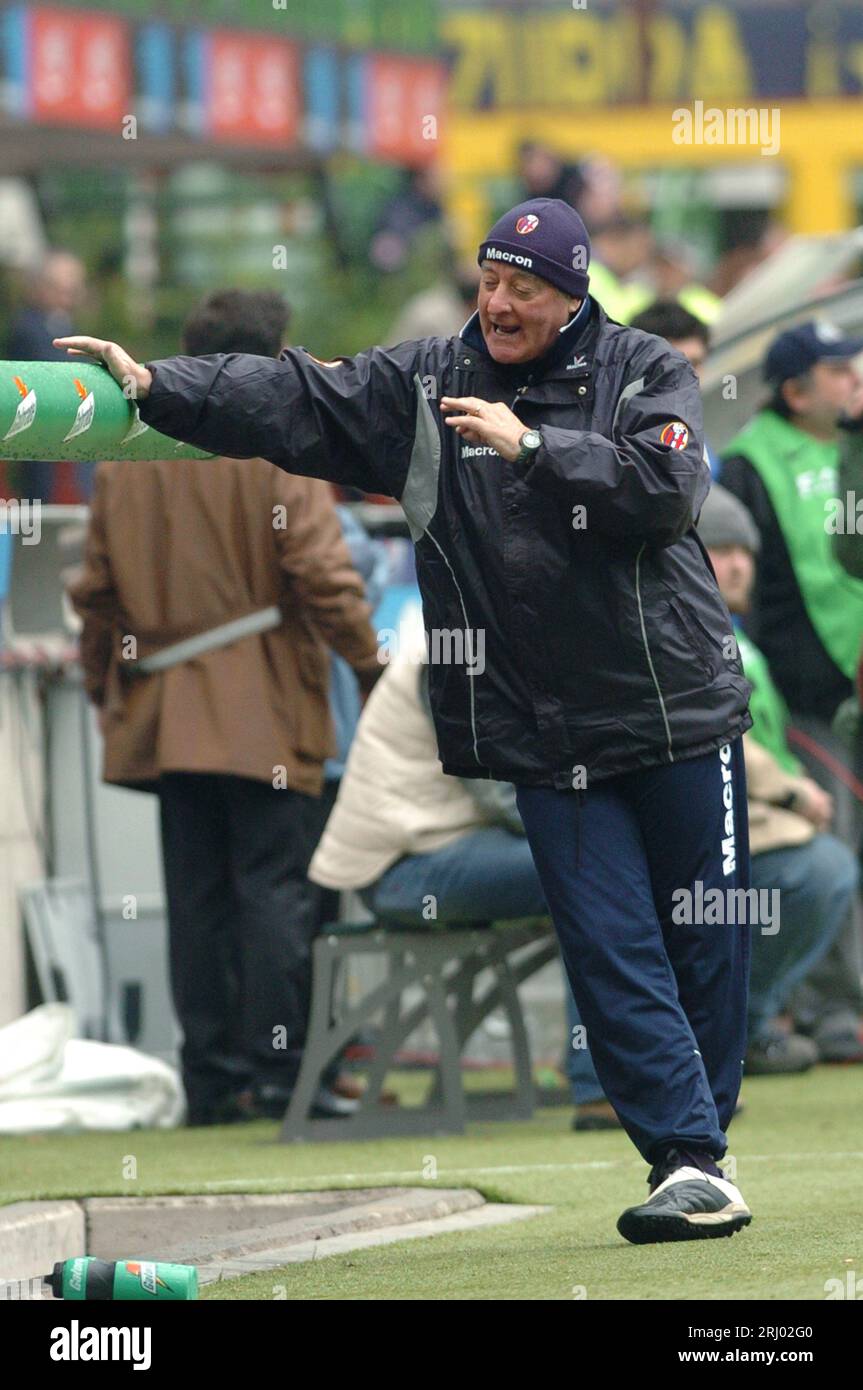 Bologna coach hi-res stock photography and images - Alamy