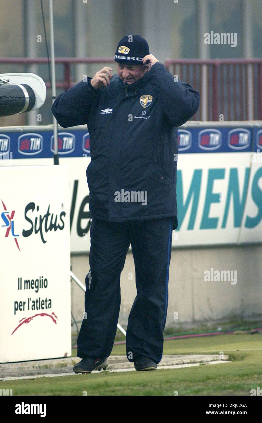 Milan Italy 2002-12-22 : Carlo Mazzone, Brescia coach, during the match ...