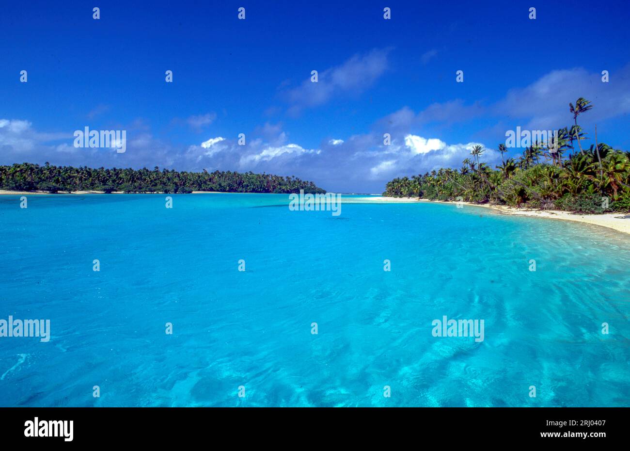 Almoat atoll hi-res stock photography and images - Alamy