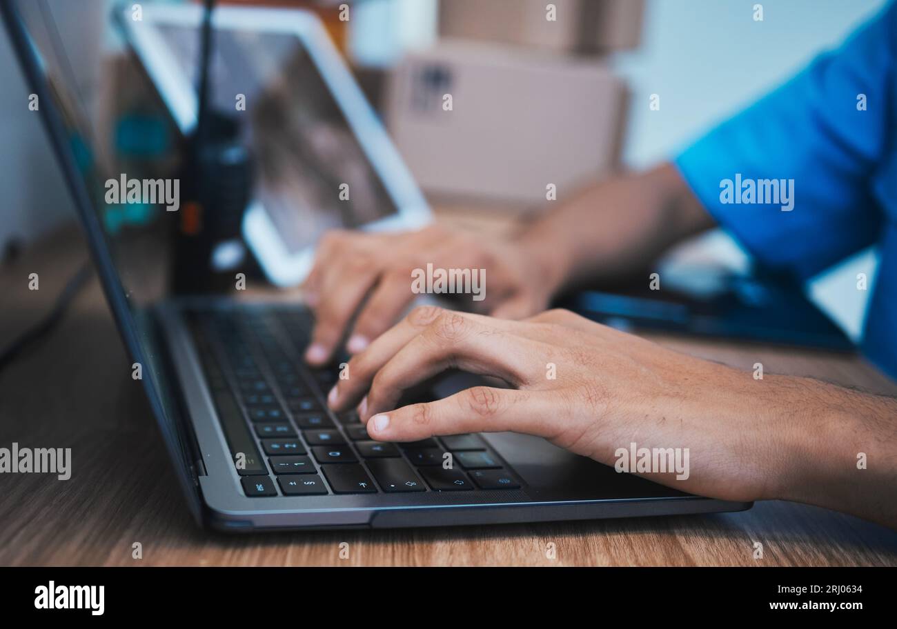 Typing safe search hi-res stock photography and images - Alamy