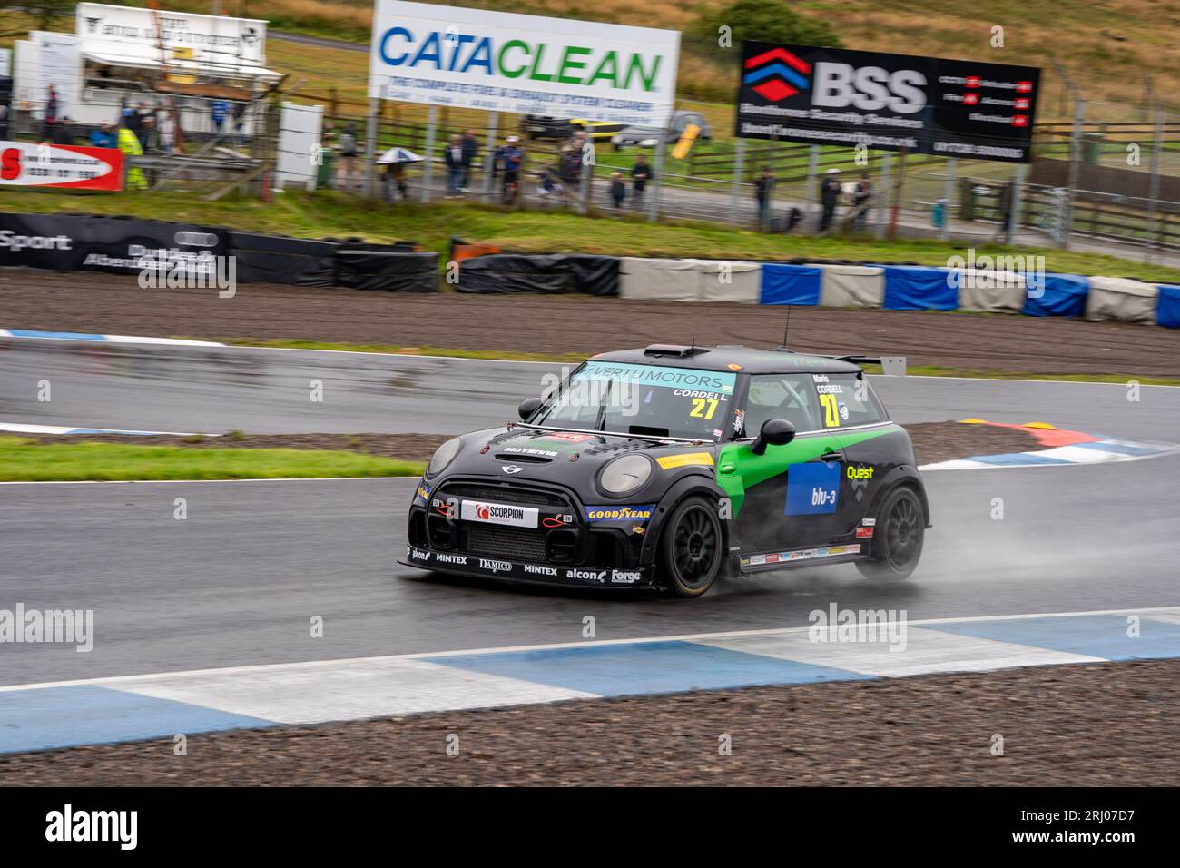 The Vertu Motors MINI CHALLENGE Knockhill 2023 Stock Photo - Alamy