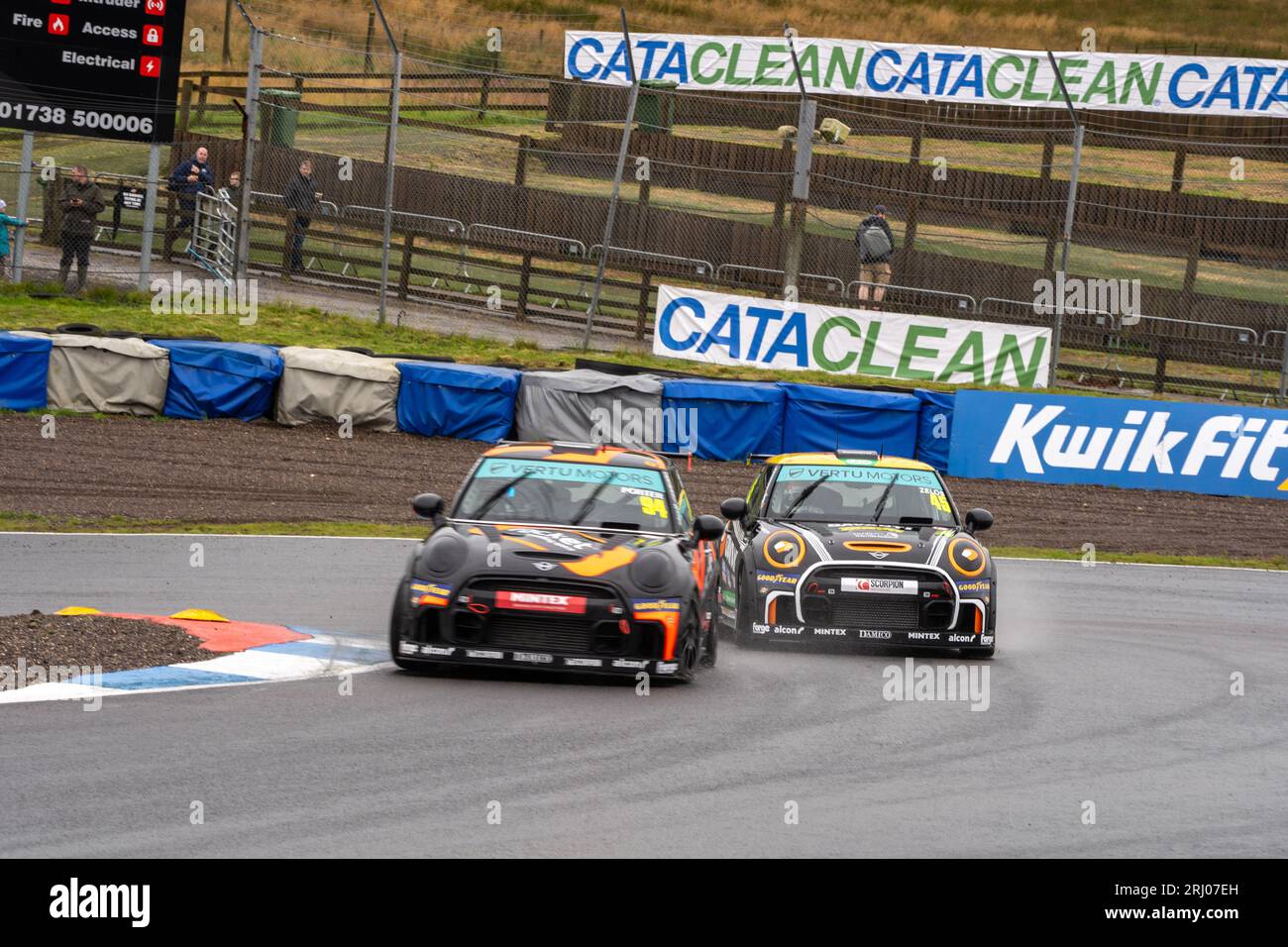 The Vertu Motors MINI CHALLENGE Knockhill 2023 Stock Photo - Alamy