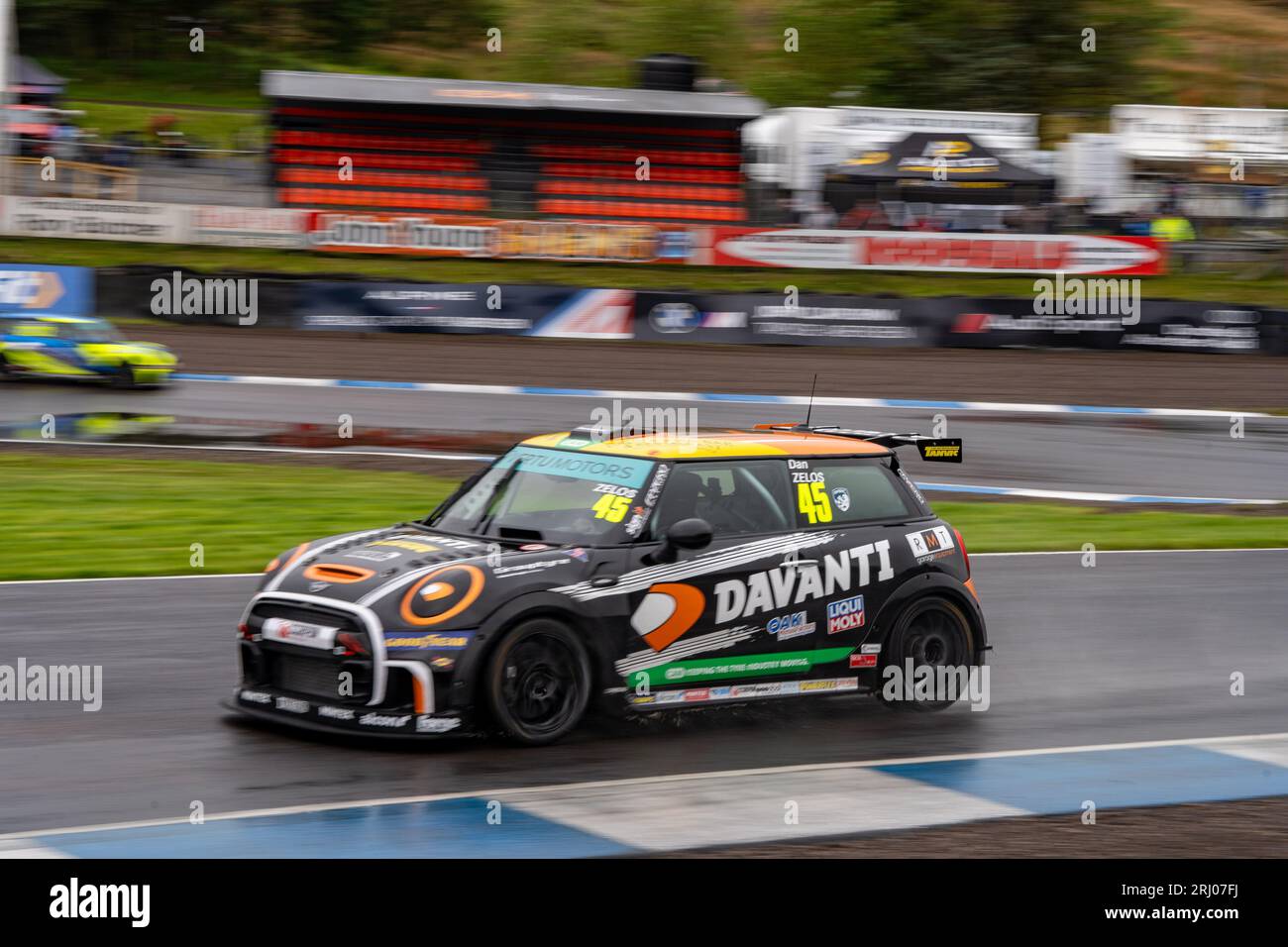 The Vertu Motors MINI CHALLENGE Knockhill 2023 Stock Photo - Alamy