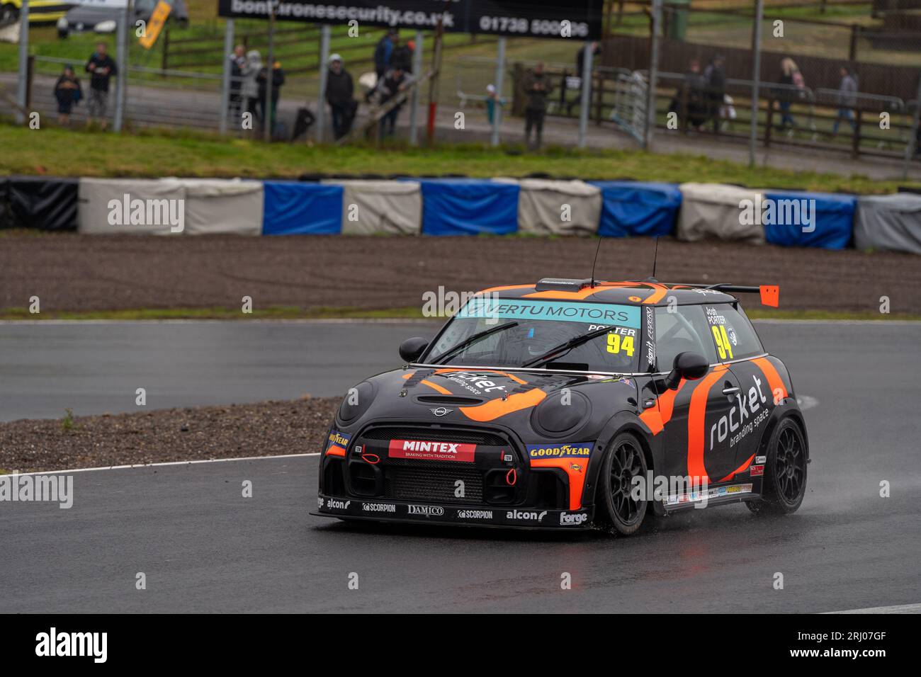 The Vertu Motors MINI CHALLENGE Knockhill 2023 Stock Photo - Alamy