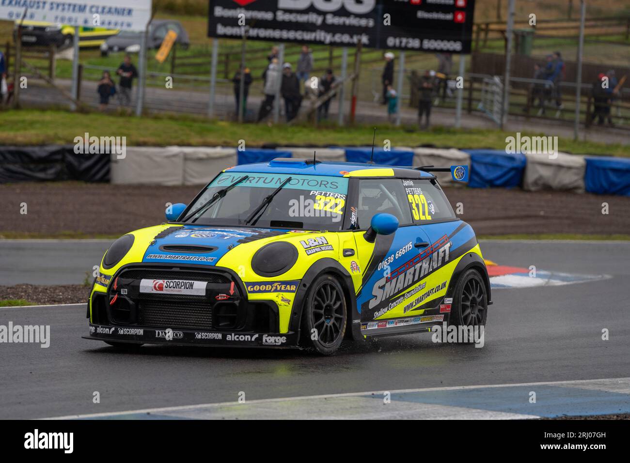 The Vertu Motors MINI CHALLENGE Knockhill 2023 Stock Photo - Alamy