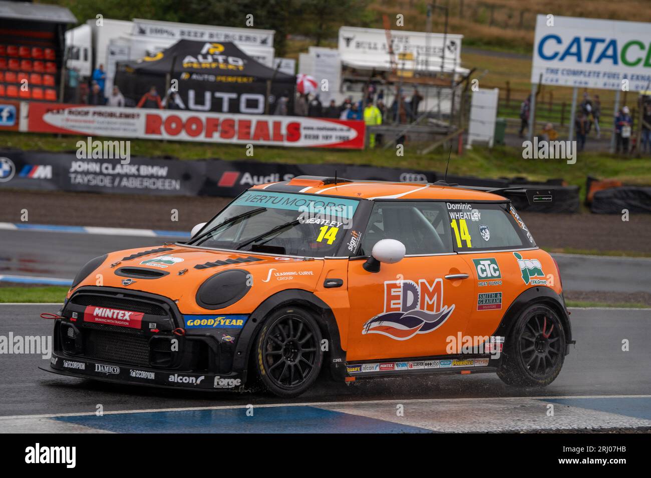 The Vertu Motors MINI CHALLENGE Knockhill 2023 Stock Photo - Alamy