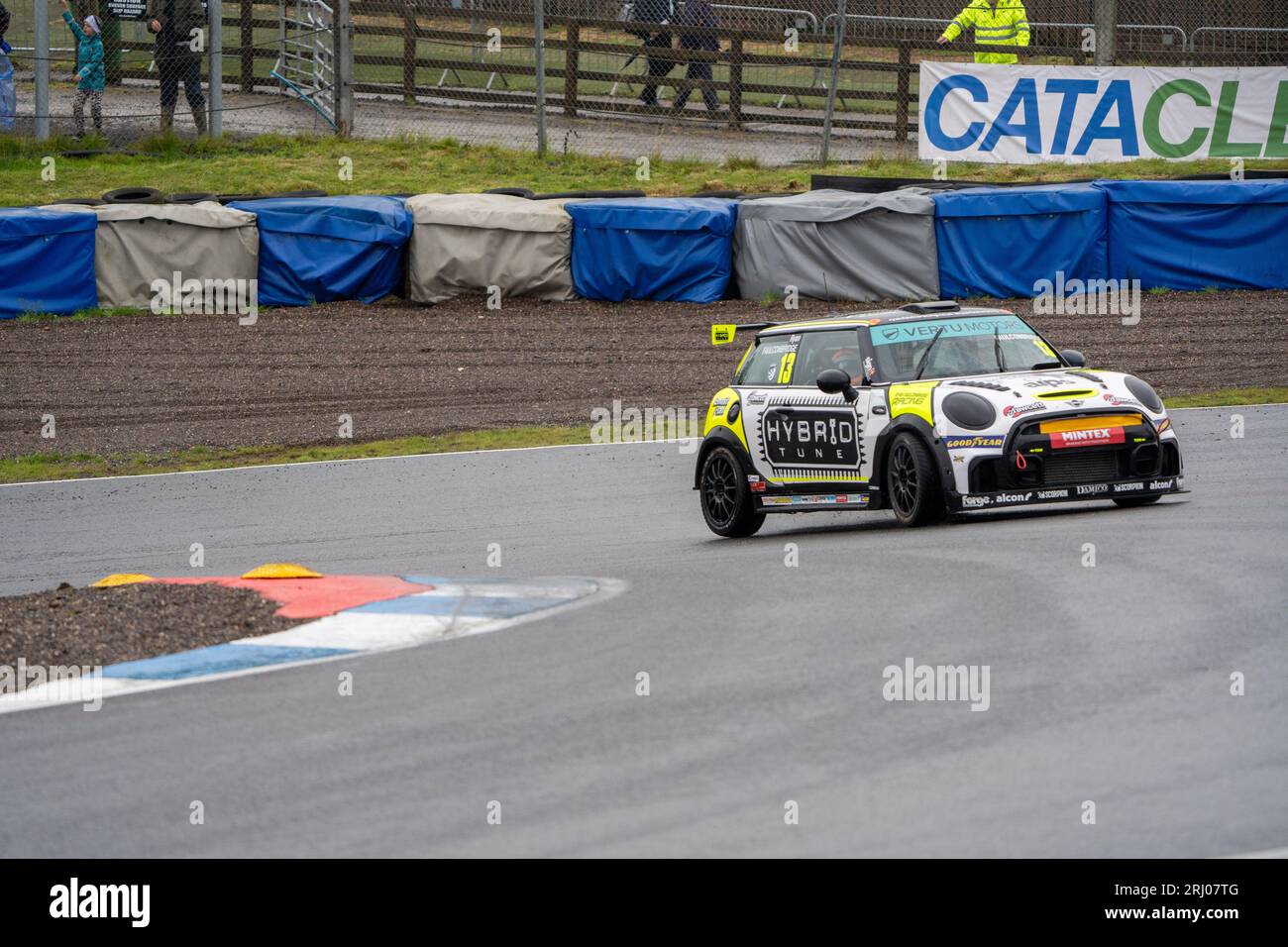The Vertu Motors MINI CHALLENGE Knockhill 2023 Stock Photo - Alamy