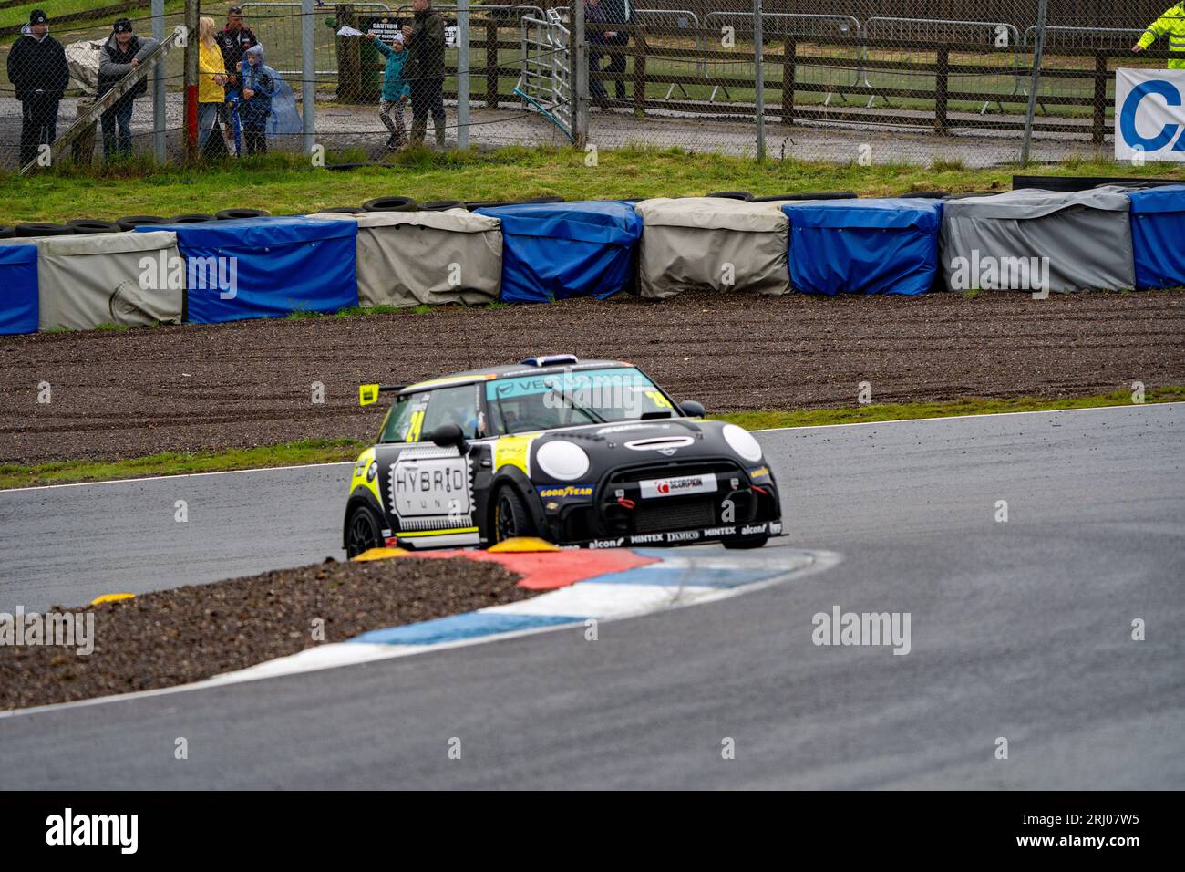 The Vertu Motors MINI CHALLENGE Knockhill 2023 Stock Photo - Alamy