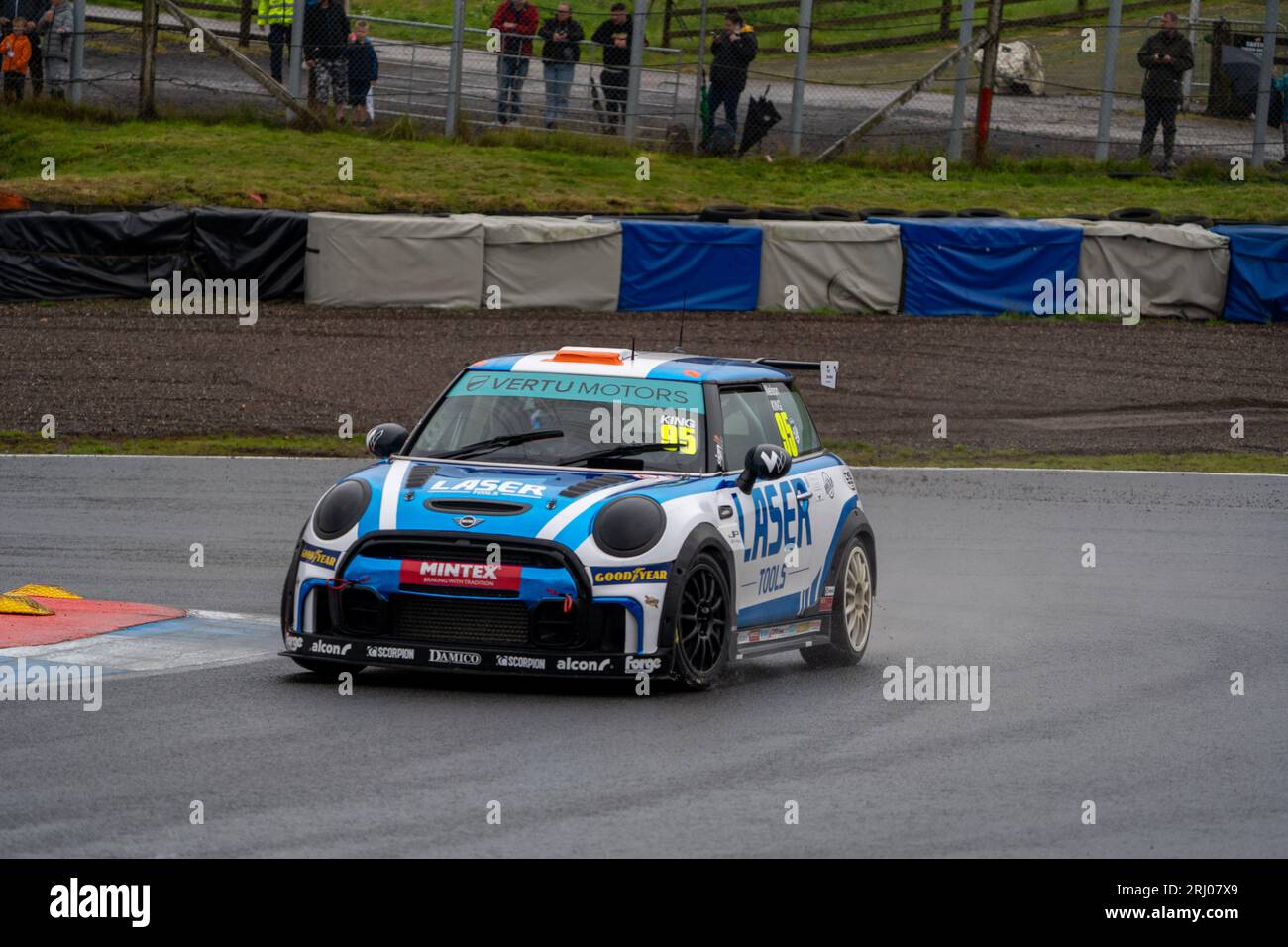 The Vertu Motors MINI CHALLENGE Knockhill 2023 Stock Photo - Alamy