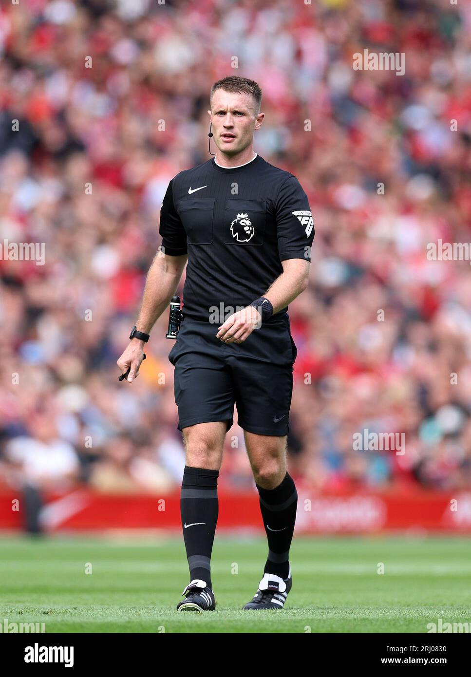 Soccer referee thomas bramall hi-res stock photography and images - Alamy