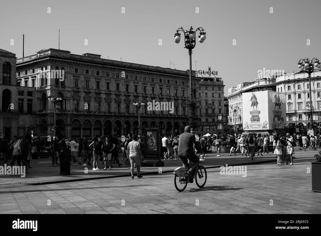 Milan cathedral on square Black and White Stock Photos & Images - Alamy