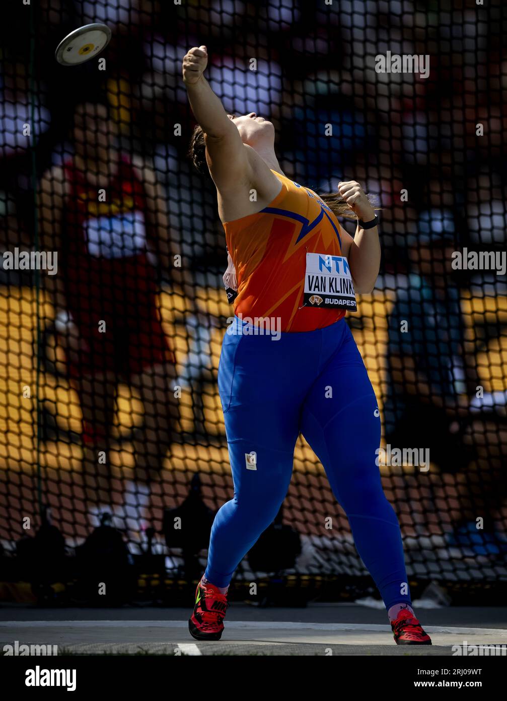 BUDAPEST - Jorinde van Klinken in action on the discus during the ...