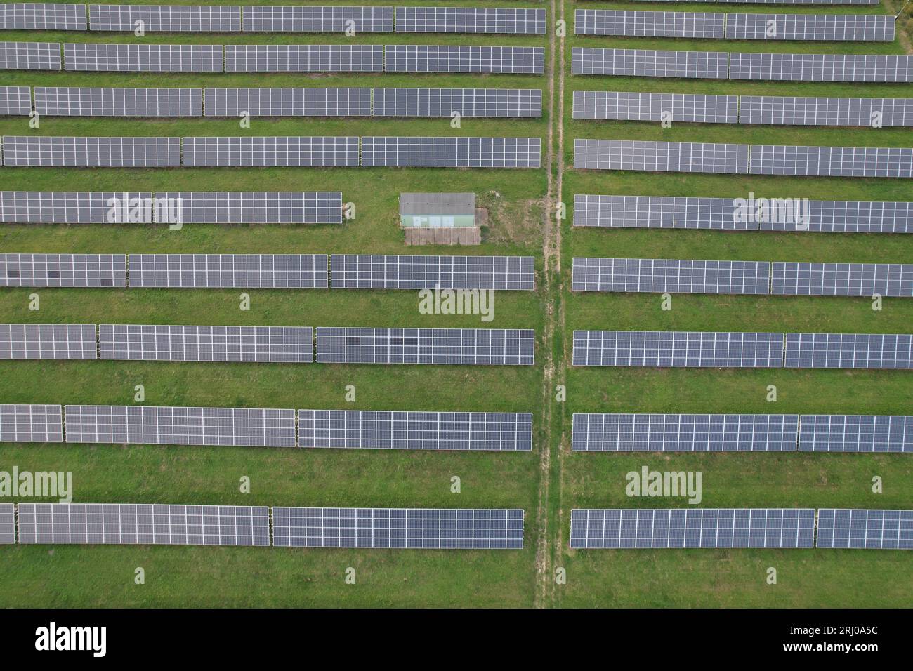 Modern solar power plant, photovoltaic panels green energy electricity ...