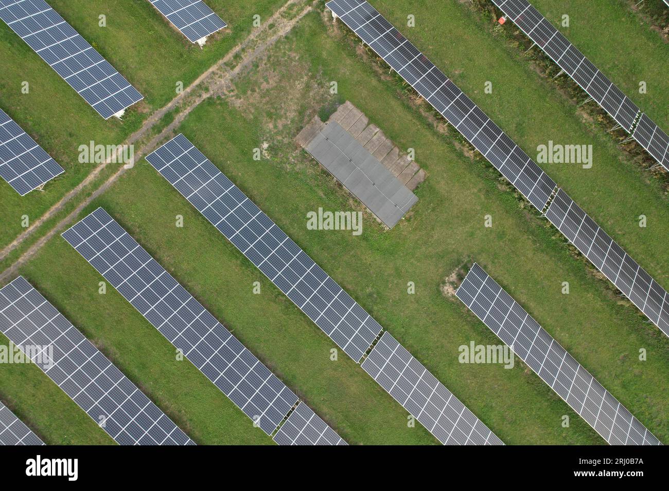 Modern solar power plant, photovoltaic panels green energy electricity ...