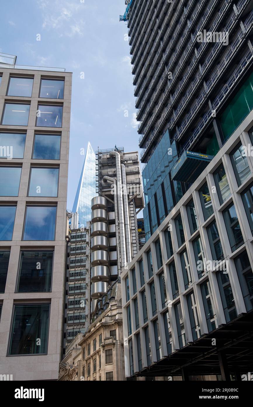London, UK. 10th August, 2023. The iconic steel structure of the Lloyds ...