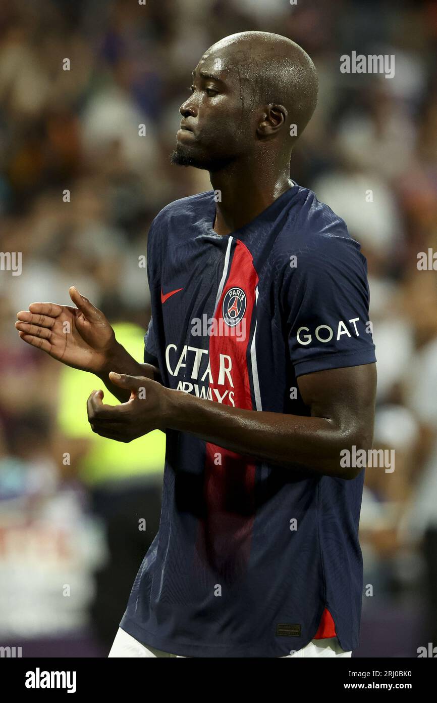 Danilo Pereira of PSG salutes the supporters following the French ...