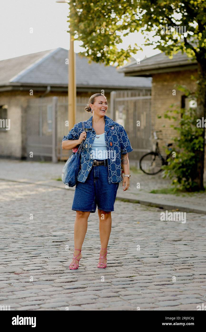 Street style, Janka Polliani arriving at Ganni Spring-Summer 2024 show ...